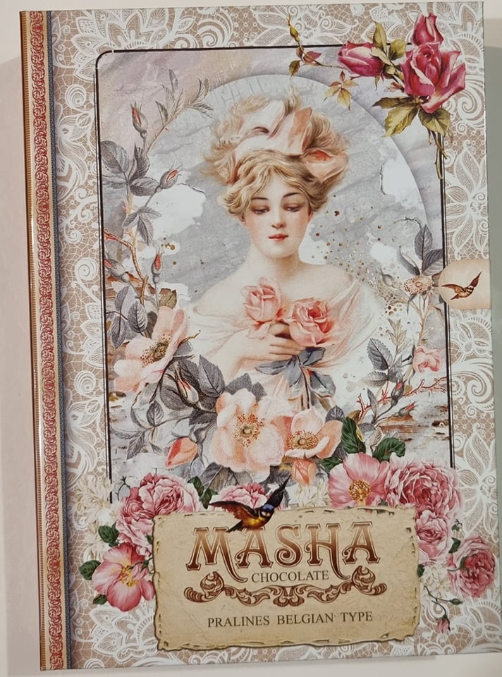Masha Красива кутия с белгийски бонбони във формата на книга - Мадам ...